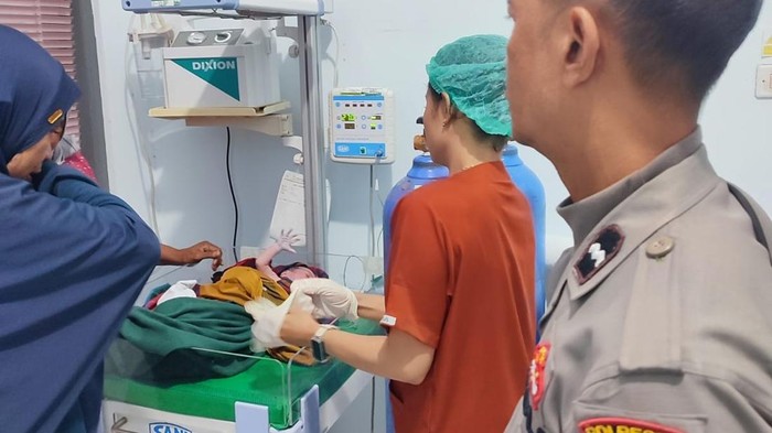 Geger Warga Maluku Tengah Temukan Bayi Perempuan Dibuang di Belakang Dapur
