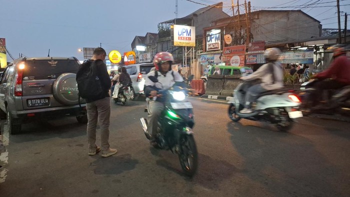 Pemotor Masih Banyak Lawah Arah di Simpang Ciawi Bogor Usai Dihadang Bocil