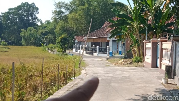 Momen Ngeri Mbah Sri Klaten Ditodong Rampok Pengincar Gelang Emas