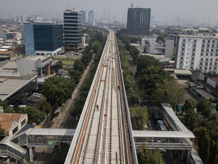 LRT Jakarta Fase 1B Hampir Rampung, Progres Pembangunan Capai 93 Persen