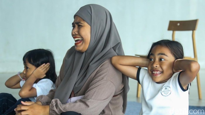 Antusias Anak-anak Belajar Sains di TIM