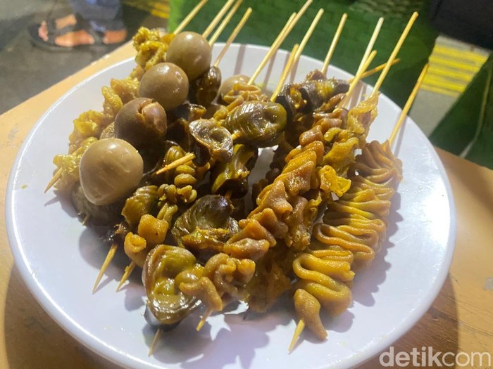 Malam Minggu Asyiknya Makan Gulai Tikungan Legendaris di Blok M