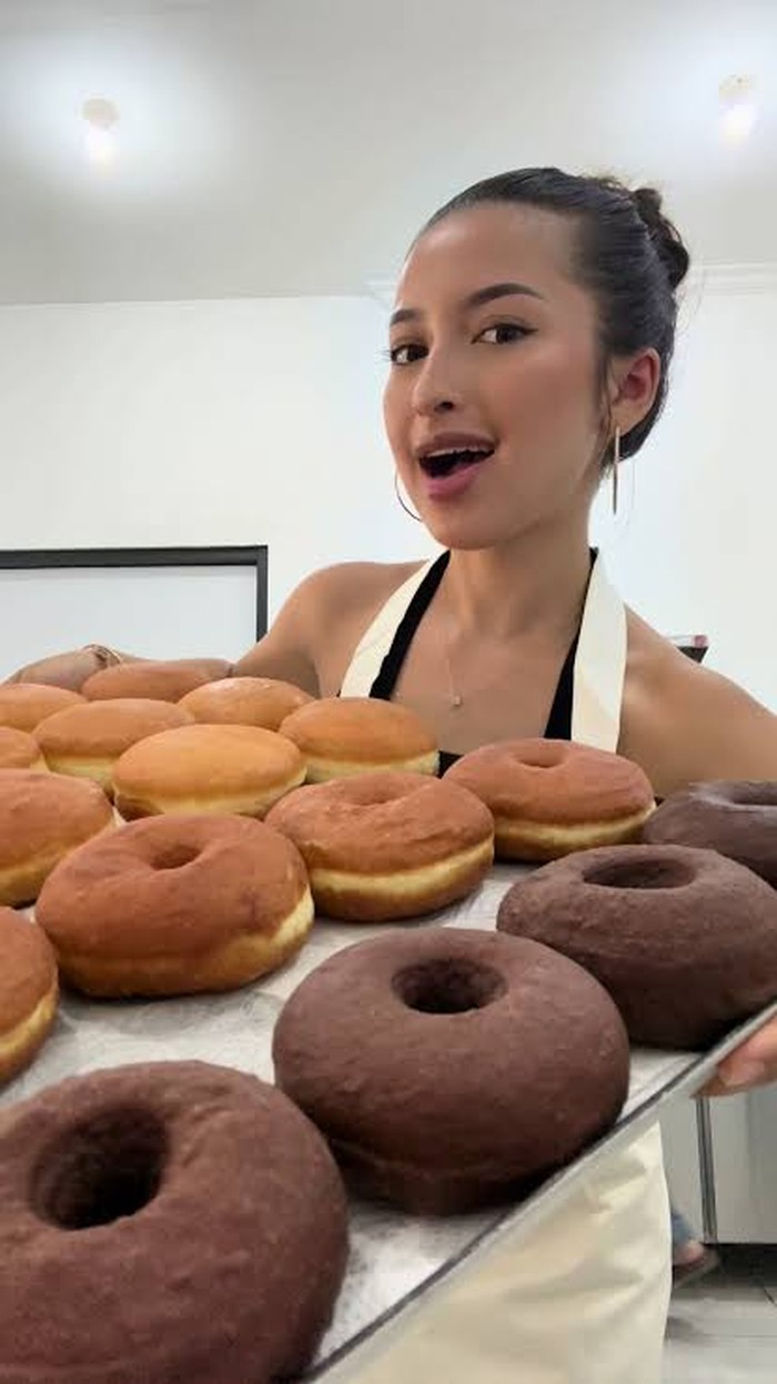 Mengintip Menu Chewys, Kafe Dessert Premium Milik Jennifer Coppen