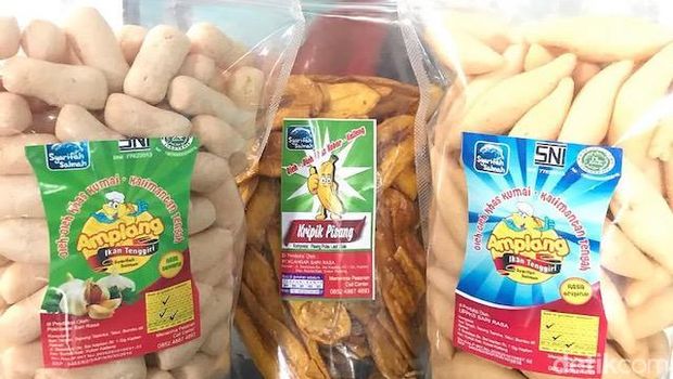 Gurih Renyah Amplang Syarifah Salmah, Oleh-oleh Khas Kumai