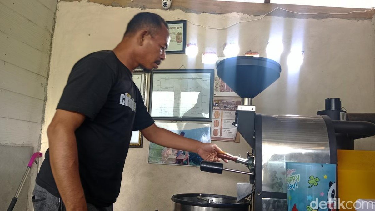 Belajar Meracik Kopi Gratis di Loka Coffee Sembalun