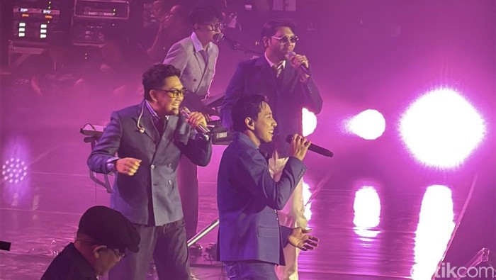 Pecah! Nostalgia hingga Kejutan Ariel NOAH di Konser 25 Tahun Yovie & Nuno