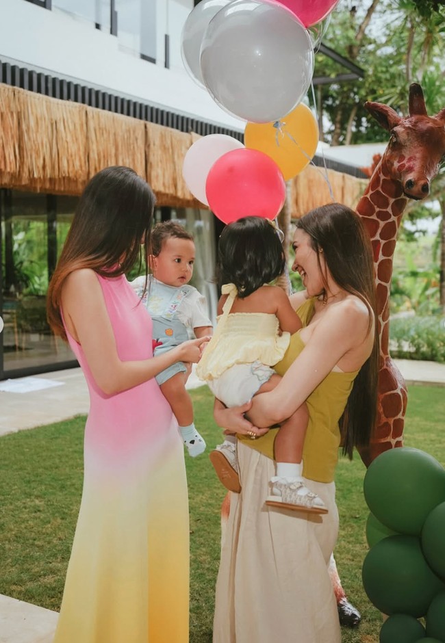 Gaya Aaliyah Massaid di Ultah Anak, Pancarkan Aura Mahmud Pakai Dress Ombre