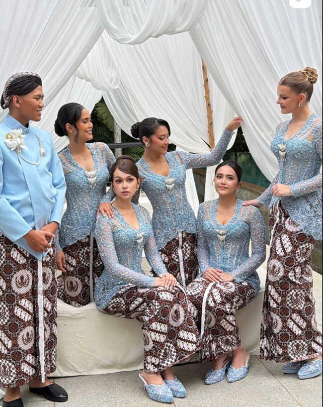 Baila Fauri-Rebecca Klopper Jadi Bridesmaid Jennifer Coppen, Anggun ...