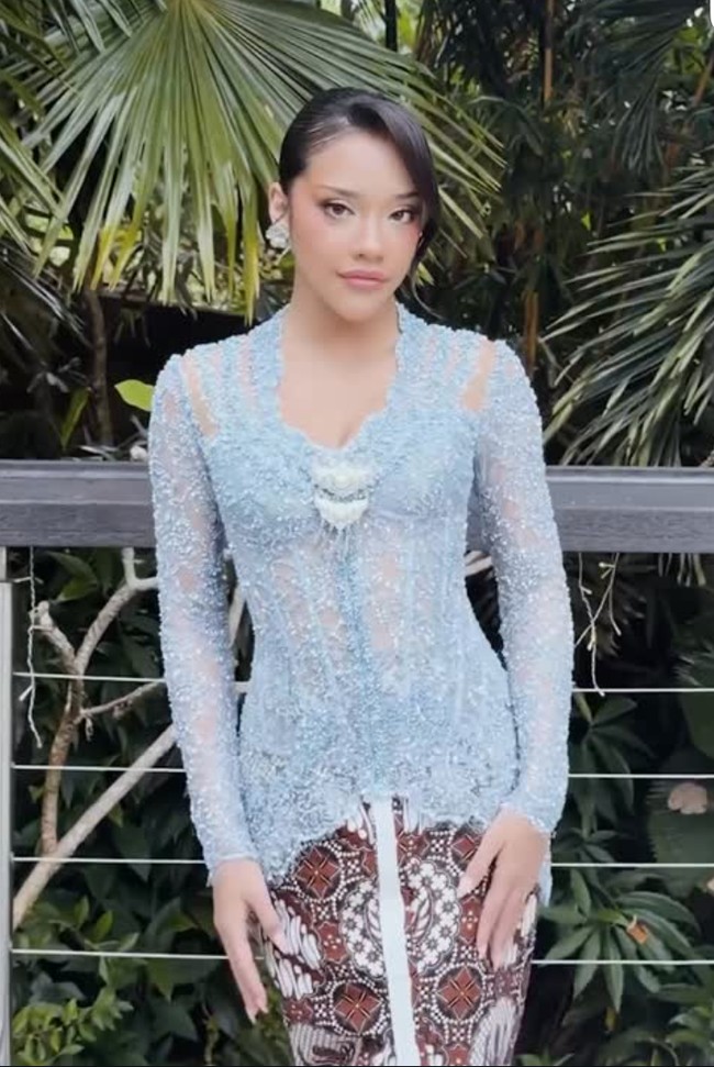 Baila Fauri-Rebecca Klopper Jadi Bridesmaid Jennifer Coppen, Anggun ...