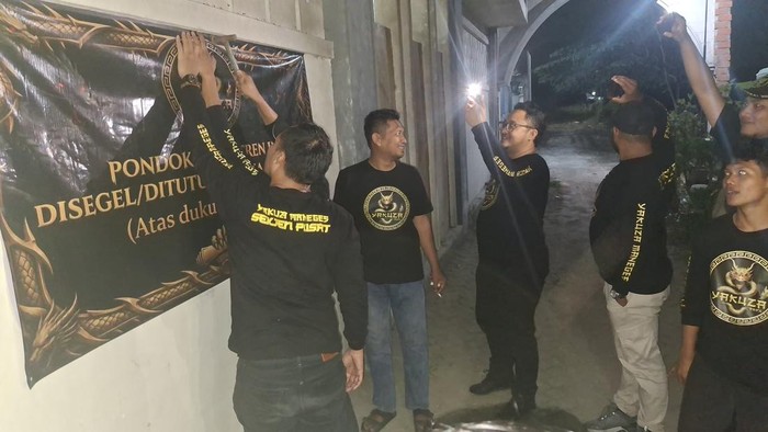 Yakuza Maneges Segel Ponpes Terkait Dugaan Pelecehan, Klaim Didukung Warga