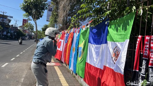 Euforia Piala Dunia 2026, Bendera Portugal dan Argentina Laris di Bali
