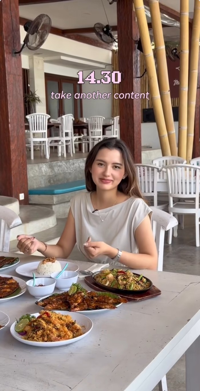 Ultah ke-24, Sarah Menzel Dapat Kue Spesial dari Azriel Hermansyah