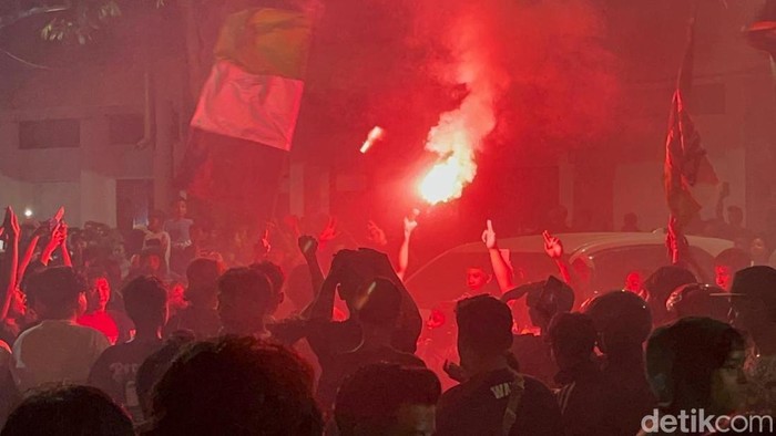 Euforia Suporter Peringati HUT ke-99 Persebaya