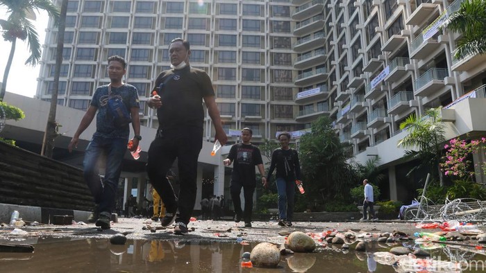 Bangunan Sudah Dikosongkan, Tamu Hotel Sultan Masih Berdatangan
