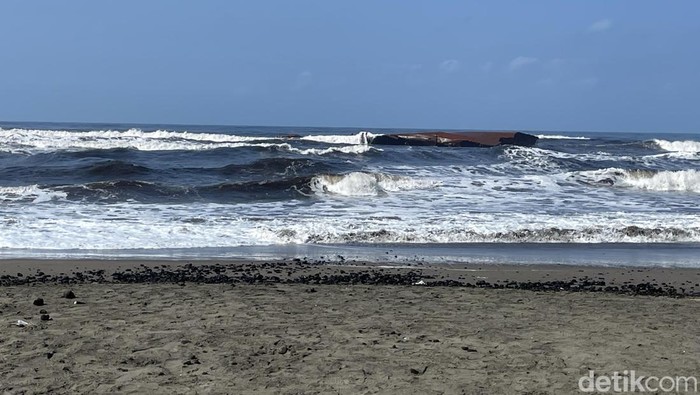Tumpahan Batubara Meluas, Dekati Kawasan Wisata Pangandaran