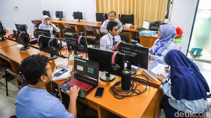 Semangat Tahun Ajaran Baru, Calon Murid Mulai Lapor Diri