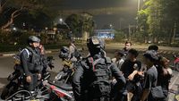 Patroli Brimob Polda Metro Gagalkan Tawuran, 6 Orang Ditangkap-Celurit ...