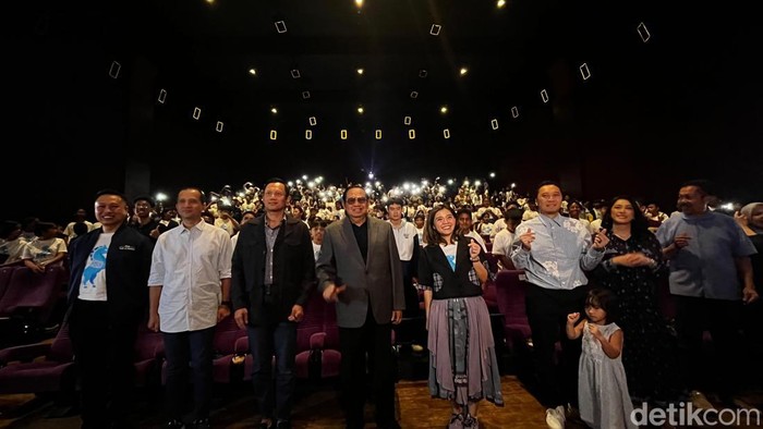 SBY dan AHY Hadiri Nobar Film 'Children of Heaven' Bersama Anak Panti ...
