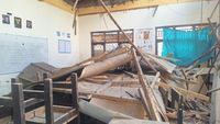 Bangunan Sudah Tua, 2 Ruang Kelas Mts di Mataram Ambruk