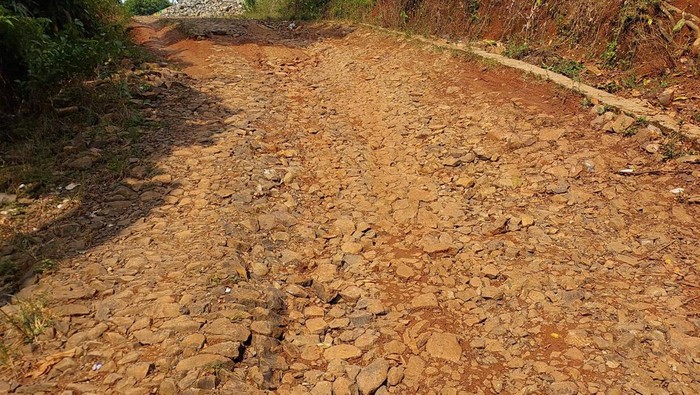 Jalan Rusak Berujung Petisi Darah, Pemprov Desak Pemkab Pandeglang Bergerak