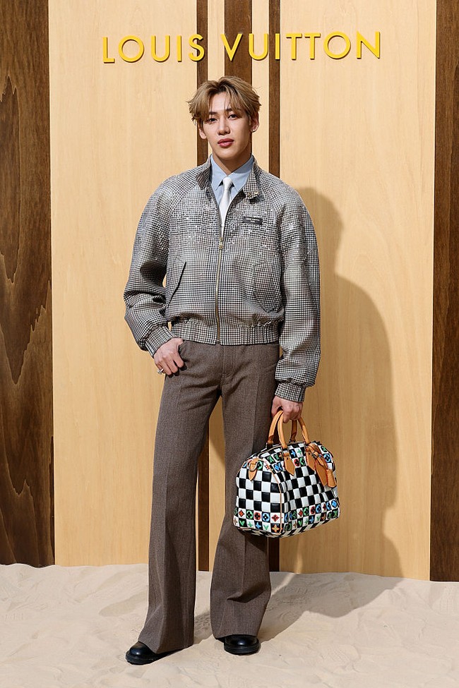 Adu Gaya BA Louis Vuitton: Gong Yoo Hingga J-Hope BTS di Paris Fashion Week