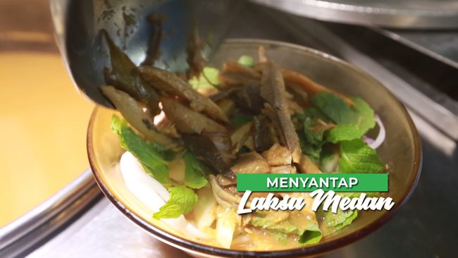 Laksa Lengkap dengan Daging Ikan di Medan