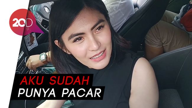 Angela Lee Bantah Jadi Penyebab Putusnya Billy-Hilda