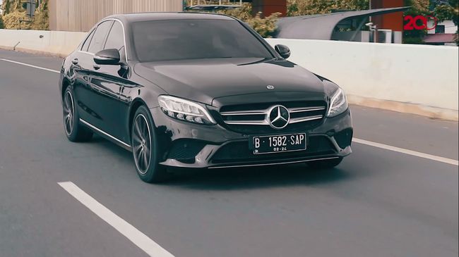 Mencoba Sedan Elegan, Mercy C-200 Avantgarde