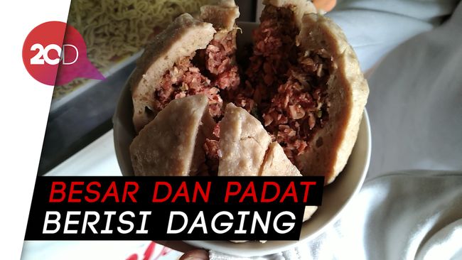 Istimewa! Bakso Setan Bogor yang Beratnya 500 Gram