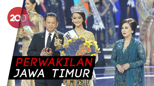 Potret Raden Roro Ayu Maulida Putri Juara Puteri Indonesia 2020