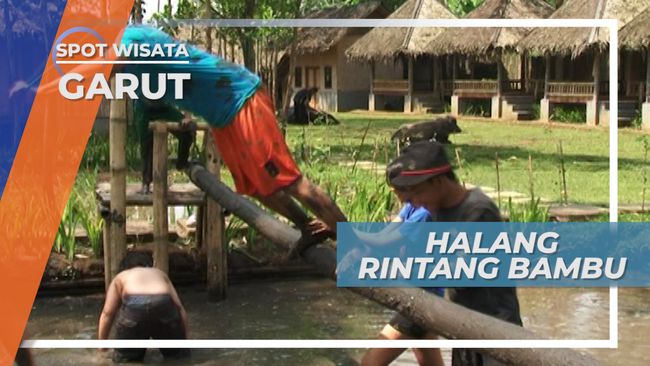 Halang Rintang Bambu, Permainan Seru di Desa Wisata Garut
