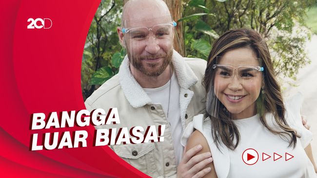 Tanggapan Melaney Ricardo soal Abdee Slank Jadi Komisaris Telkom Tanggapan Melaney Ricardo soal Abdee Slank Jadi Komisaris Telkom