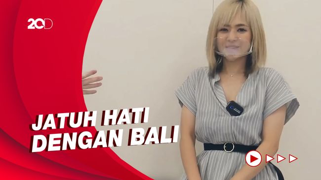 Mantan Bintang JAV Sola Aoi Ingin Tinggal di Bali