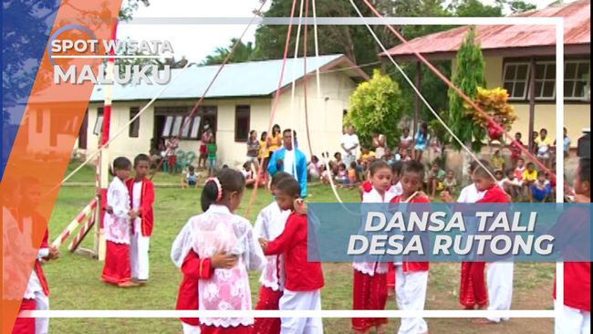 Dansa Tali Desa Rutong Maluku, Mengepang Tali Dengan Berdansa Mengikuti ...