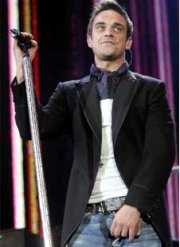 Robbie Williams Jadi Penari Bugil