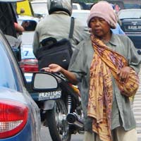 Mengapa Pengemis Selalu Bertambah di Bulan Puasa?