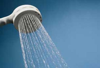 Jangan Terlalu Sering Mandi Pakai Shower