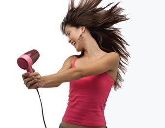 Tips Mengeringkan Rambut Yang Aman