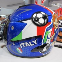 Helm Piala Dunia Cuma Rp 160 Ribuan