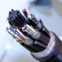 Internet Serat Optik Terhambat Perizinan