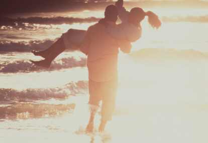 Manusia Sering Merekayasa Kenangan Indah