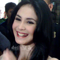 Belum Cukup Umur, Arumi Bachsin Deg-degan Kuliah