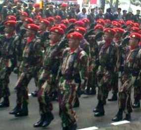 Kopassus Gelar Latihan Penanggulangan Teroris di Bandara Ngurah Rai