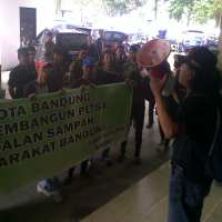 Komunitas Jalanan Dukung Pembangunan PLTSa di Bandung