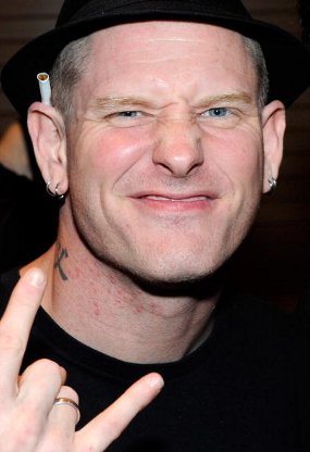 Vokalis Slipknot Malu Keperjakaannya Hilang di Umur 11 Tahun