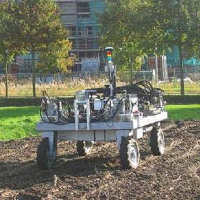 Robot Kini Sudah Bisa Bertani