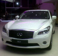 Mobil Mewah Infiniti Resmi Meluncur di Indonesia