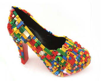 Wow! Ada High Heels dari Potongan Lego