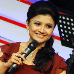 Tina Talisa Tinggalkan Dunia Kedokteran Gigi Demi Jadi Jurnalis