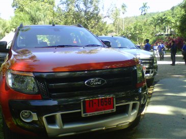 Ford Tidak Produksi 30.000 Mobil Akibat Banjir